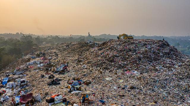 Innovative Solutions to Reduce Landfill Waste Impact